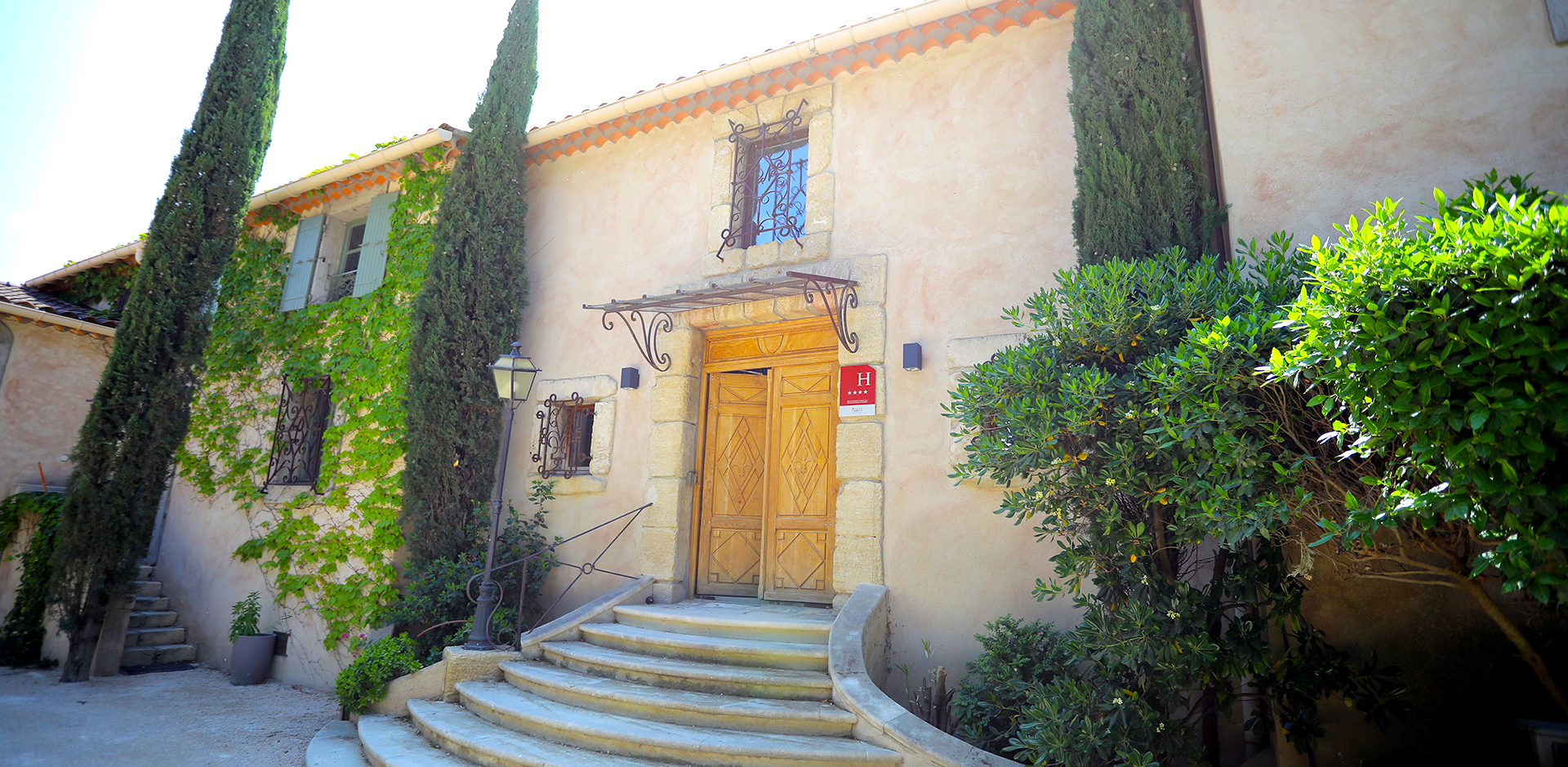 La Bastide d’Eygalières & Le Bistrot du Brau – Hôtel & Restaurant à Eygalières